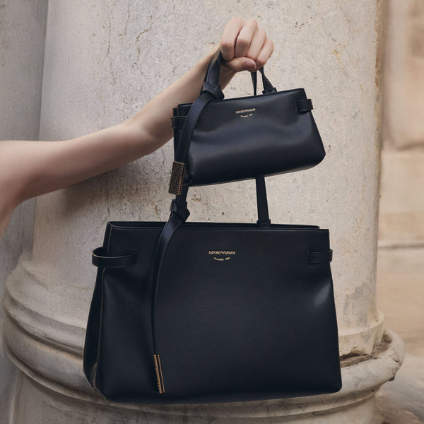 Valentino Bags Ocarina Borsa a tracolla poliuretano nero - VBS3KK52R ...
